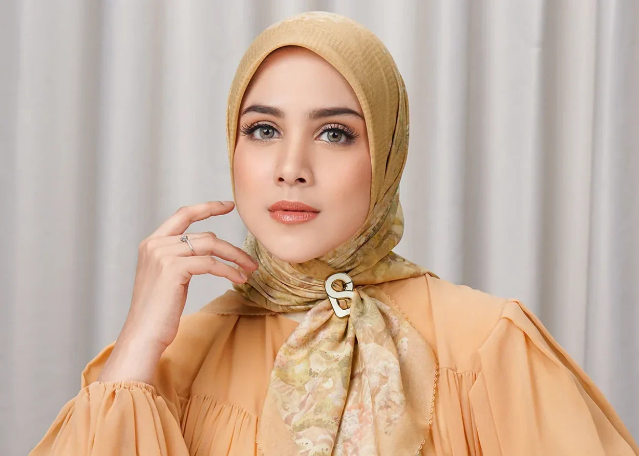 Warna Jilbab yang Cocok untuk Baju warna Orange – Page 2 – Buttonscarves