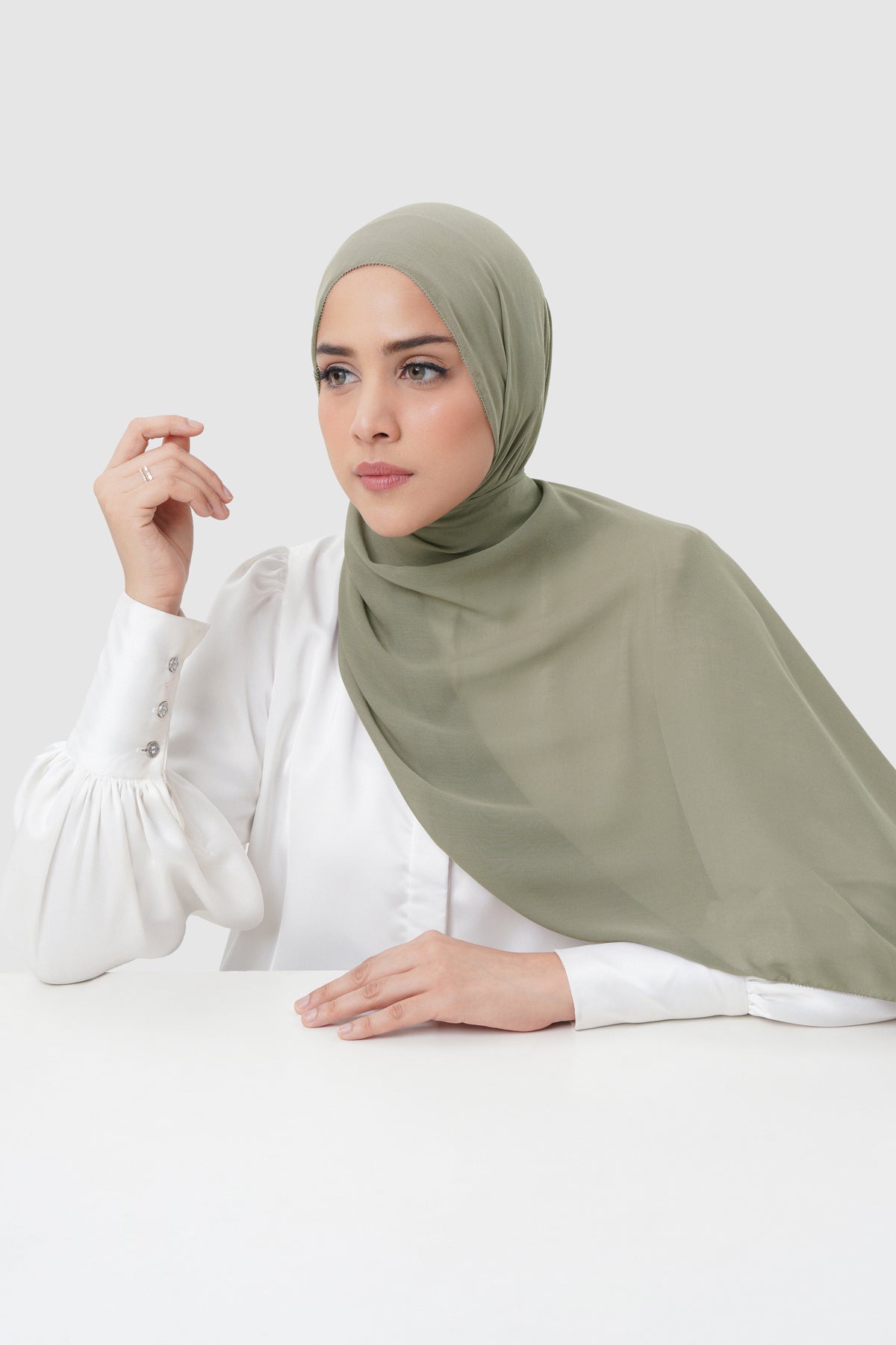 Everyday Twill Shawl - Smoke Olive – Buttonscarves