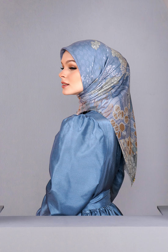 Kimmonia Square - Powder Blue – Buttonscarves