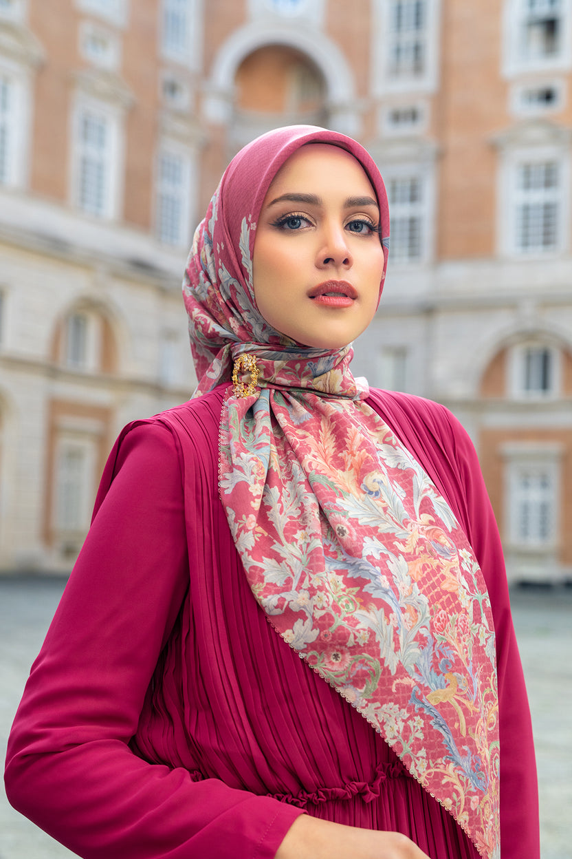Royale - Grandeur Square - Pink Yarrow – Buttonscarves